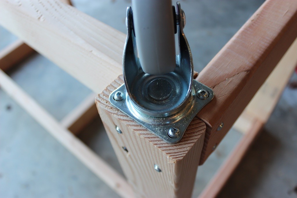 Easy Portable Workbench Plans - Rogue Engineer