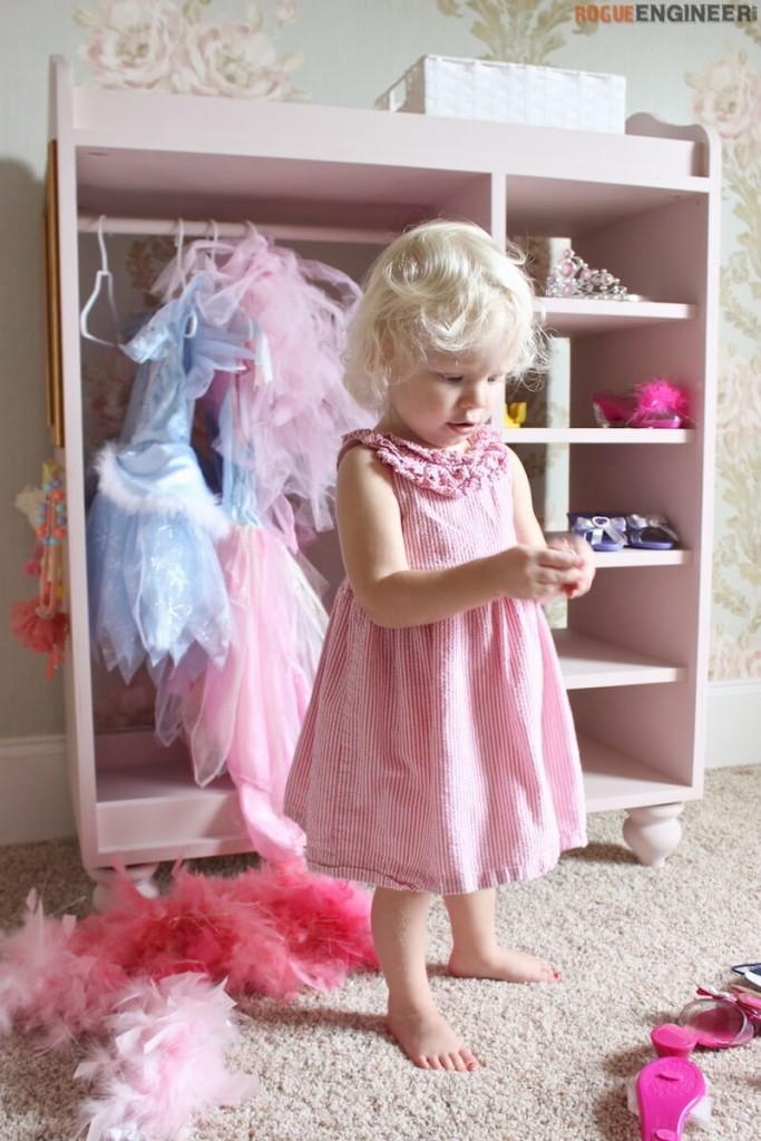 Girl's Dress Up Center { Free DIY Plans } Rogue Engineer